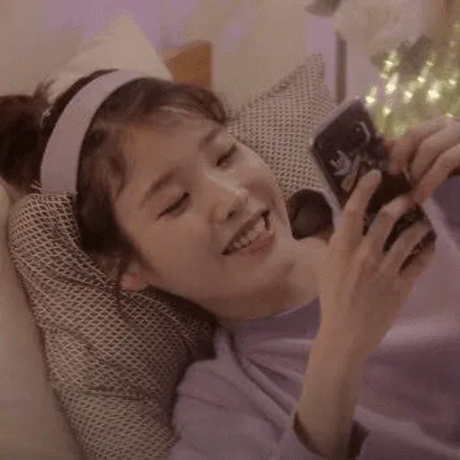 @IU_DAILY - Sticker pack for WhatsApp